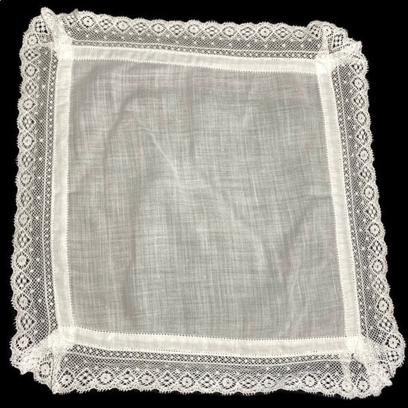 Accessories | Vintage White Lace And Linen Hankies Set Of 3 | Poshmark
